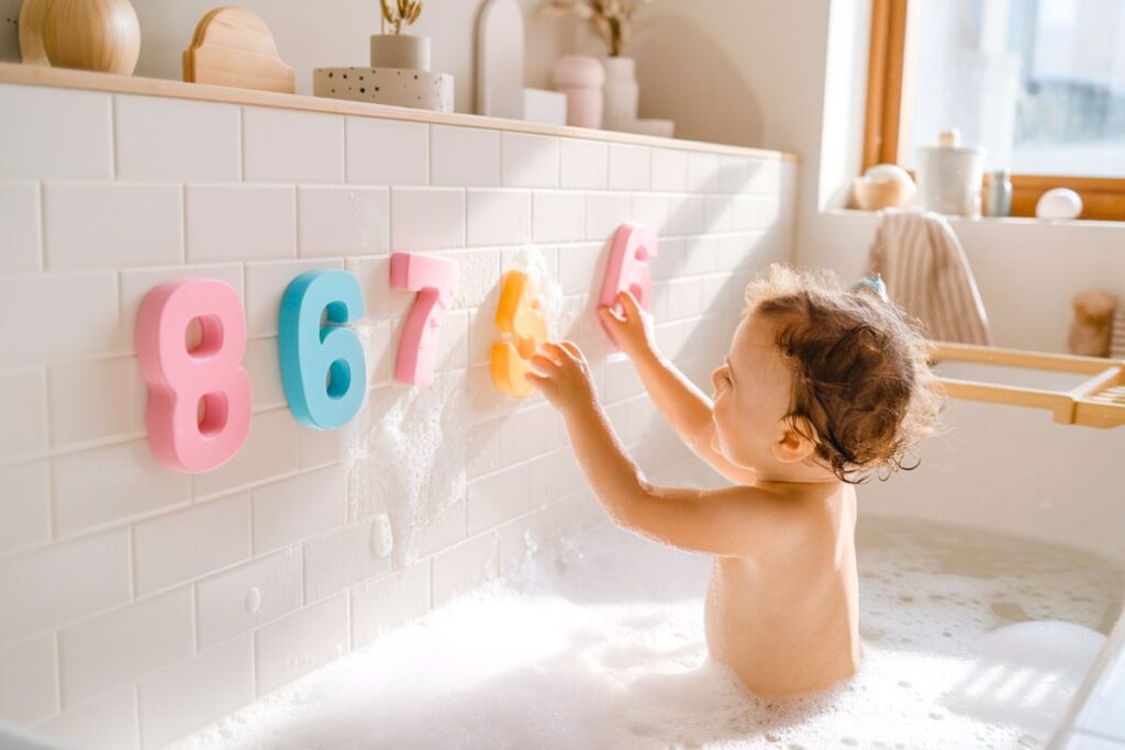 15+ Best Montessori Bath Toys for Toddlers in 2024 for Learning & Fun ...