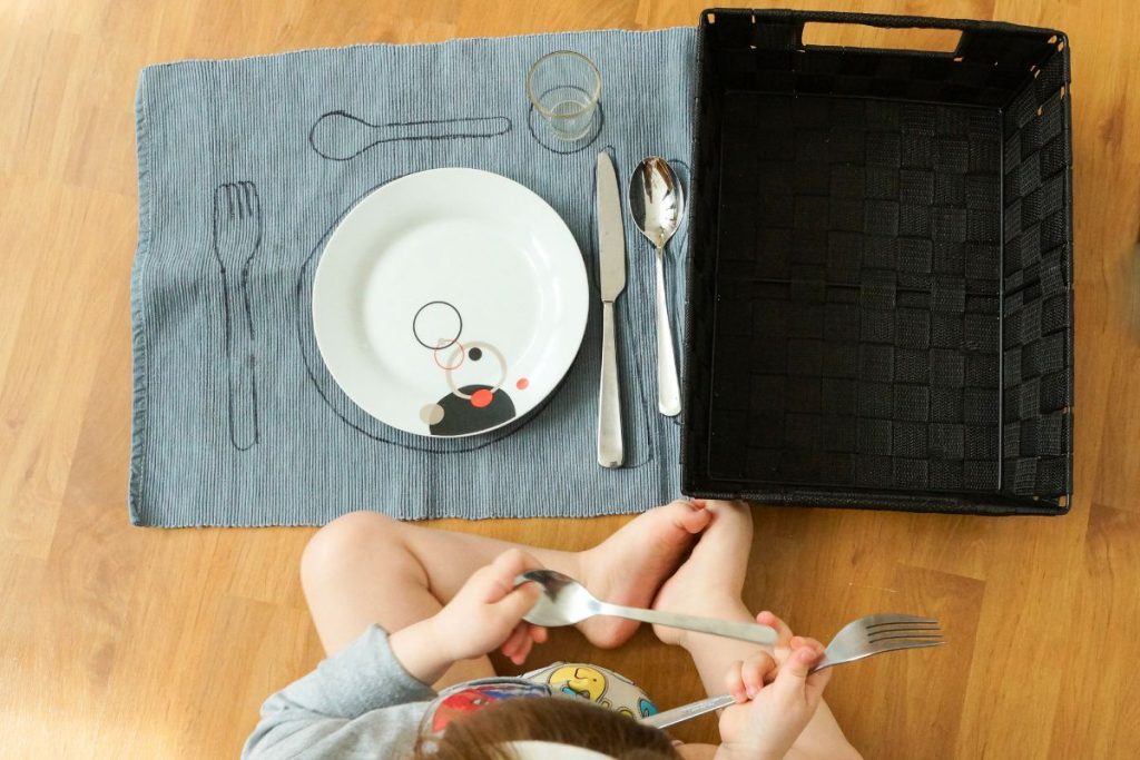 Montessori Placemat: A Fun Way to Teach Table Manners (Free Download ...
