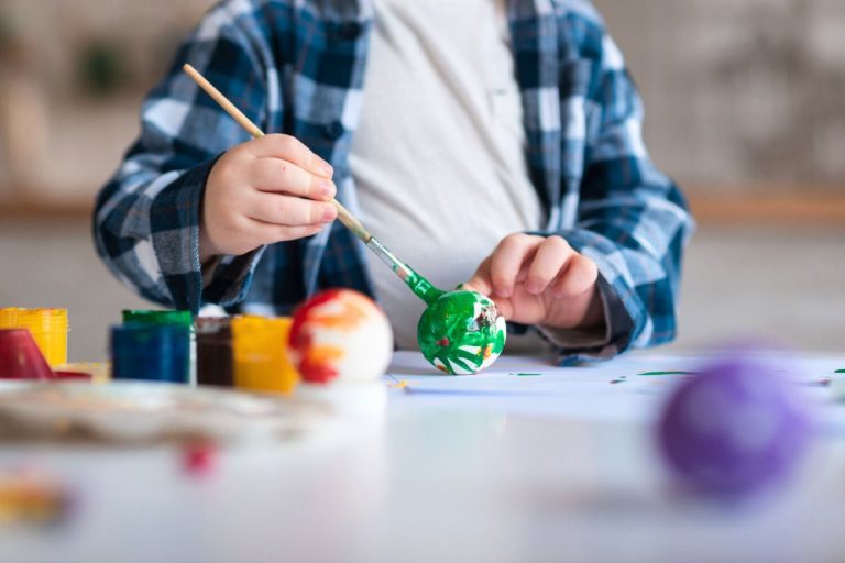 Why Do Traditional Schools Stifle Your Child's Creativity — Montessori ...