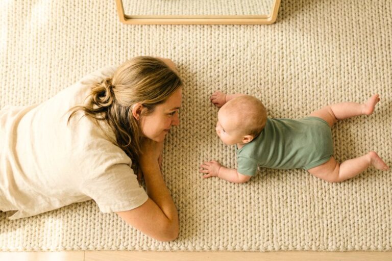 Tummy Time Newborns: When To Start, How Much & How To Do It ...